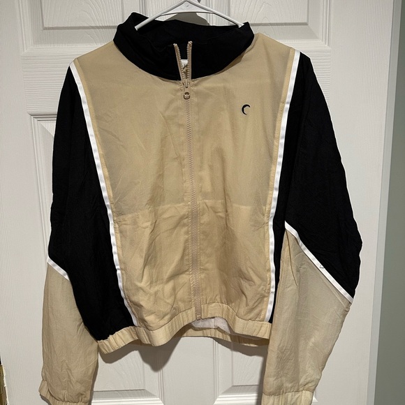 ZYIA | Jackets & Coats | Zyia Beige And Black Active Jacket | Poshmark